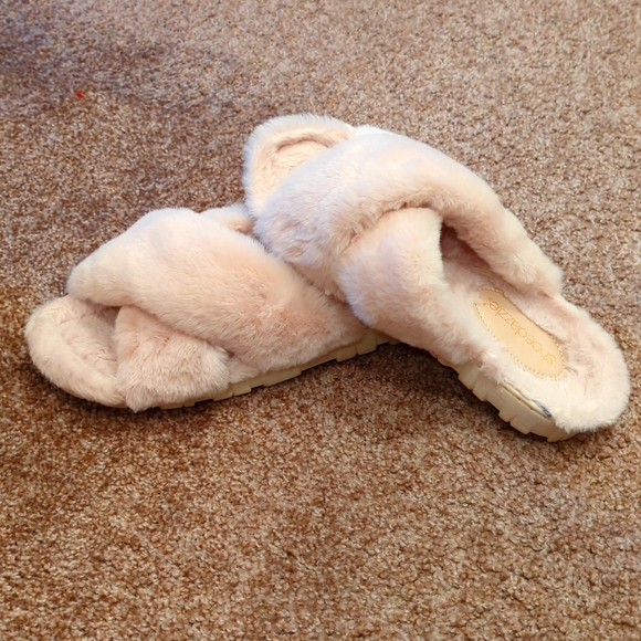 Shoe Dazzle | Shoes | Cozy Sippers | Poshmark